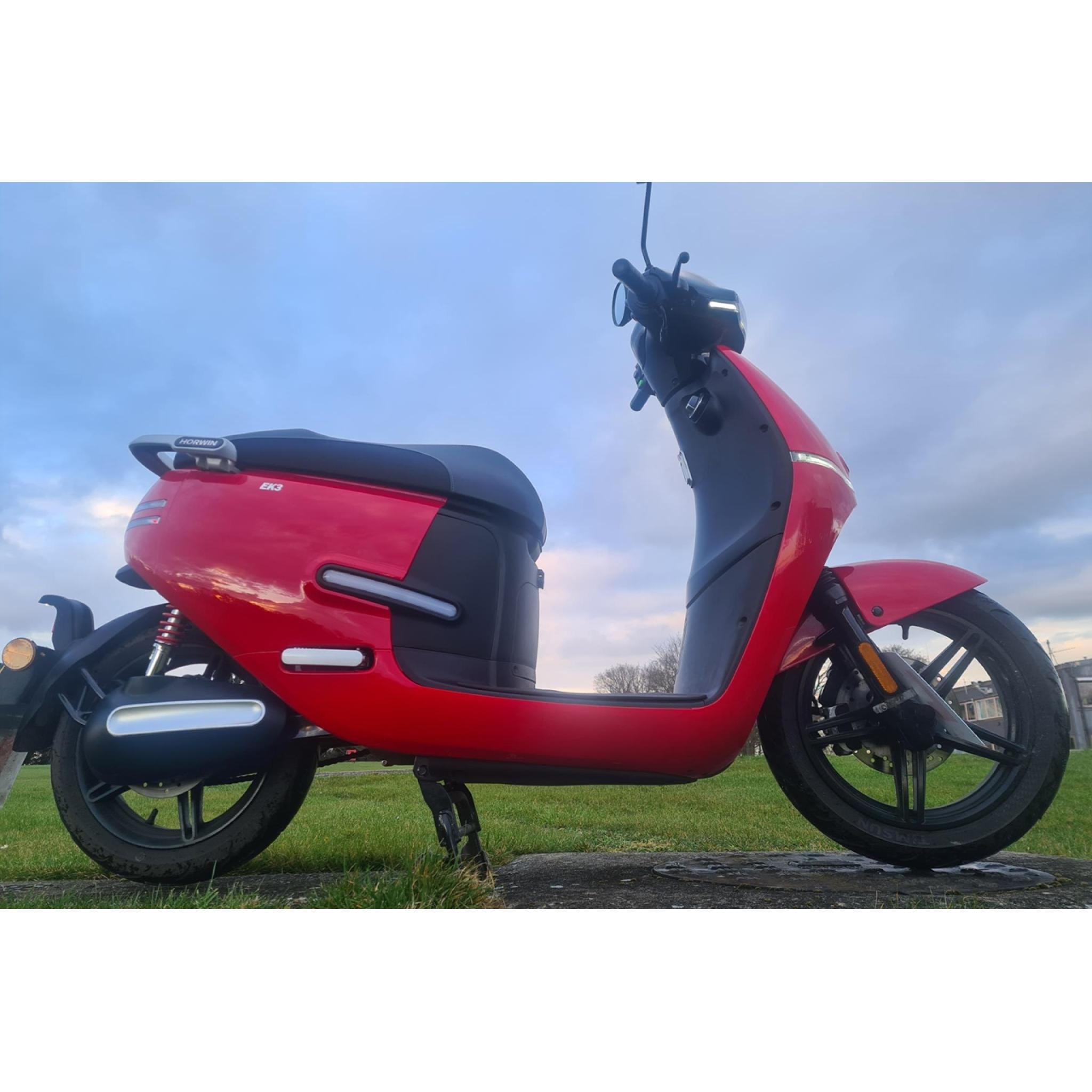 Pre-owned Horwin EK3 Electric Motorcycle. 1200 Miles